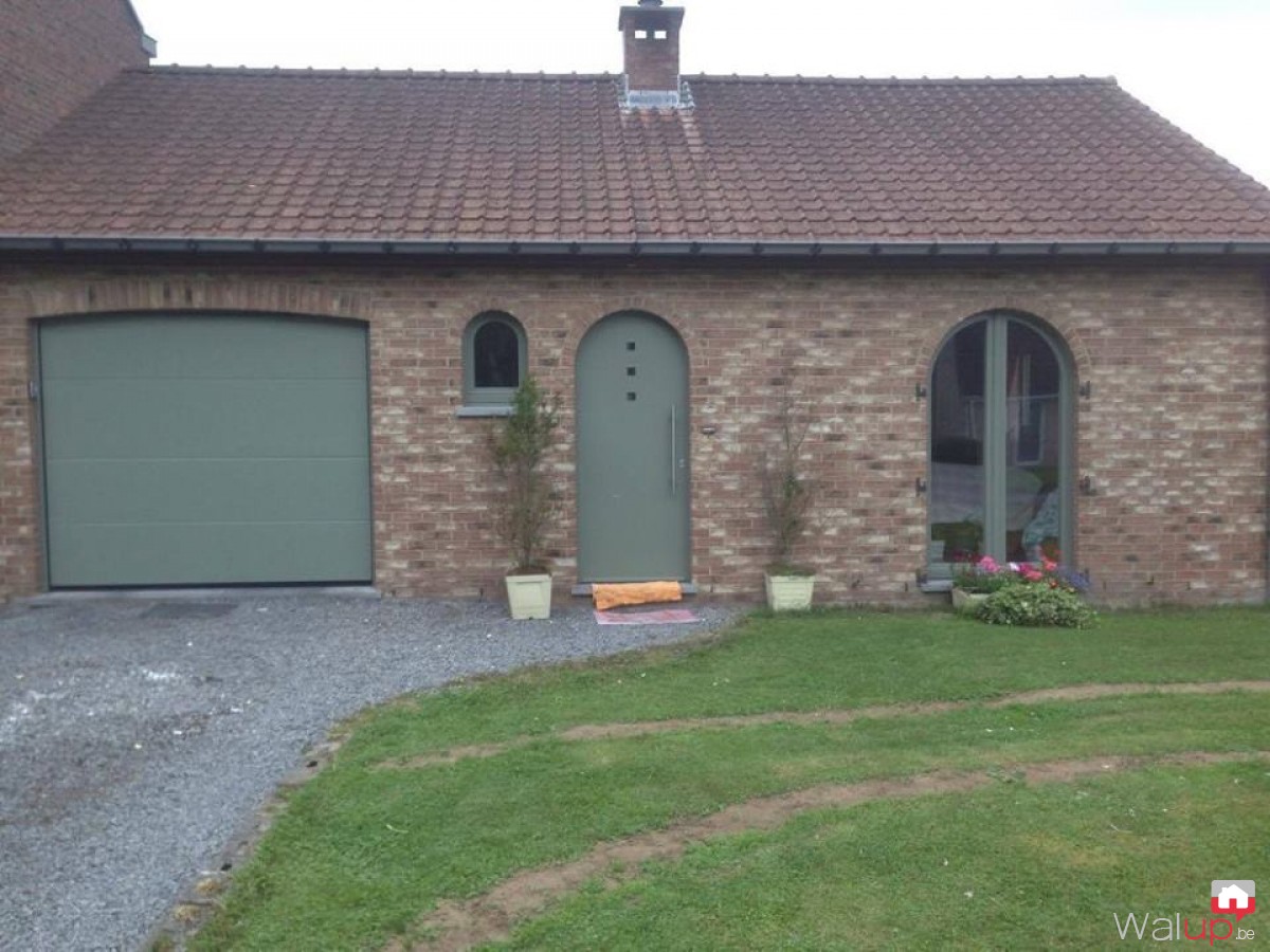 Châssis pvc gris ciment avec faux-cintres à Peruwelz par Mondial Châssis