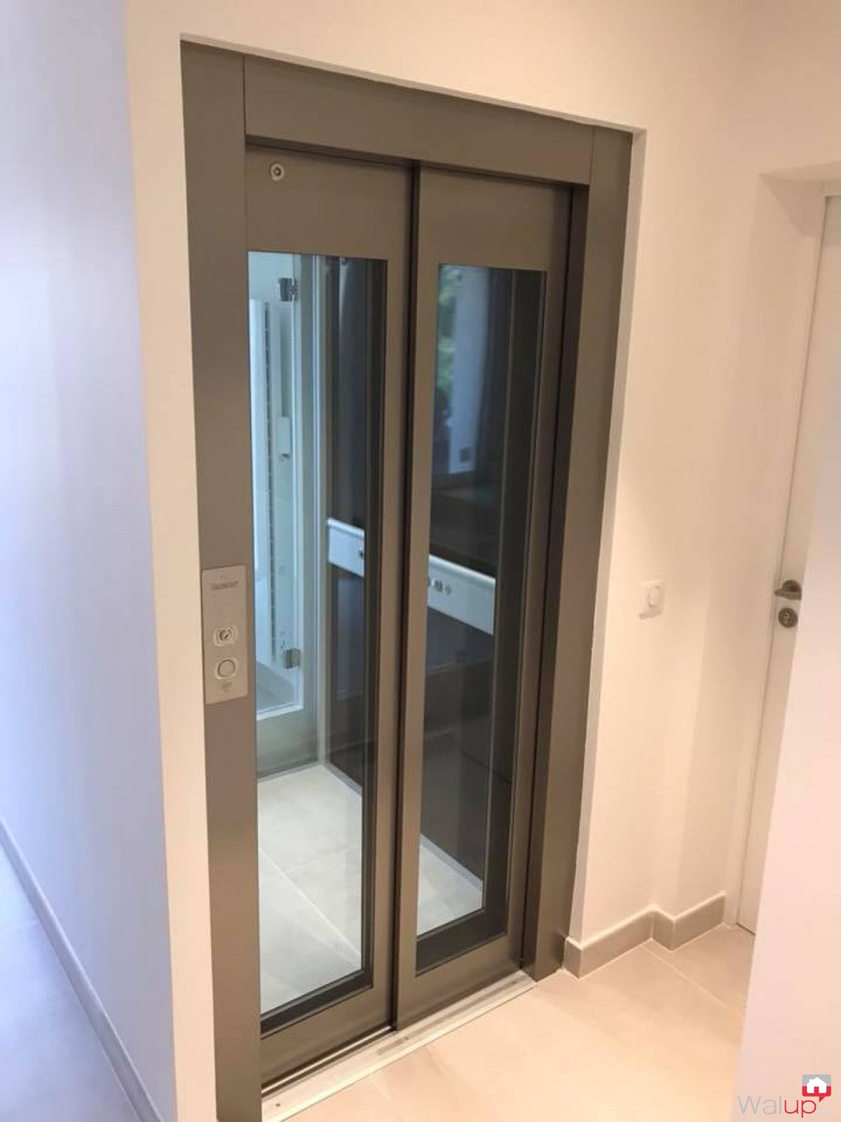 Installation d’ascenseur à par Stalift Tournai